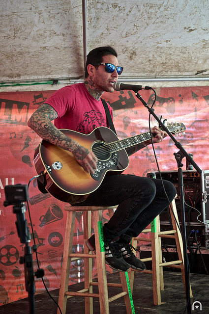 Exclusive: Mike Herrera Interview – neostar // media